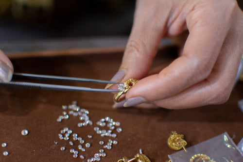 Things to Know about an Unfinished Diamond Engagement Ring – RockHer.com