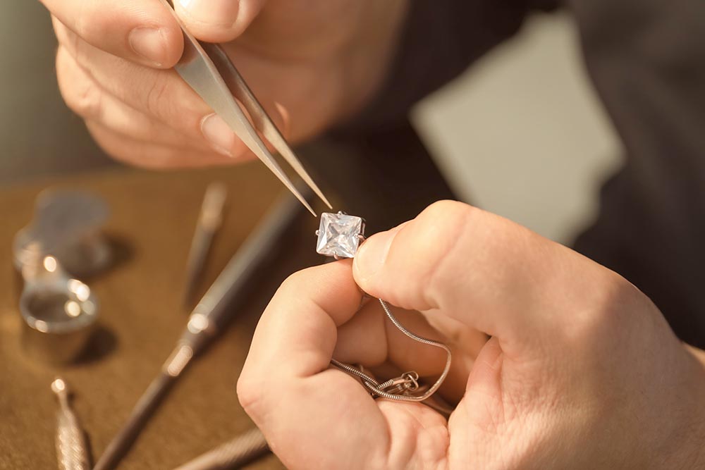 A Guide to Getting your Diamond Ring Custom Made – RockHer.com