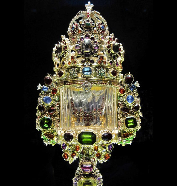 Peridot Diamond Buying Guide: History, Quality, Best Peridot Engagement ...